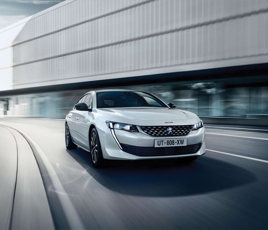 Plug-in hybrid cars | Discover the Peugeot range