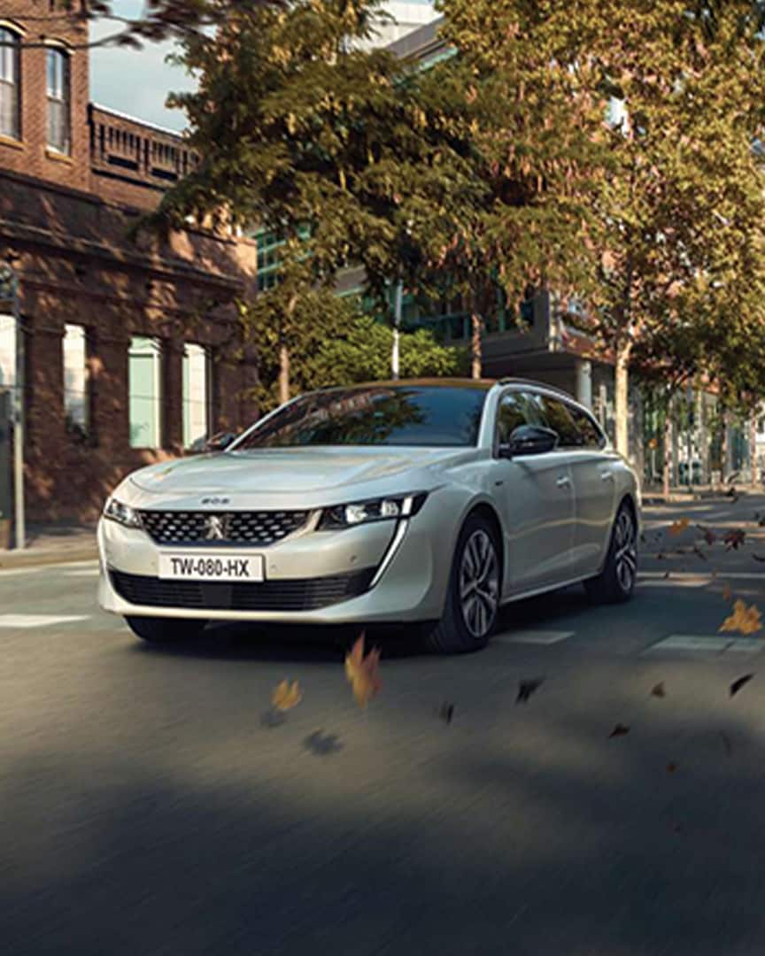 Plug-in hybrid cars | Discover the Peugeot range